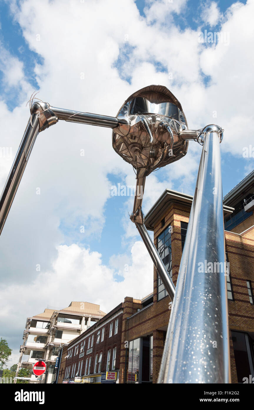 'War of the Worlds Martian fighting machine' sculpture, Church Street ...