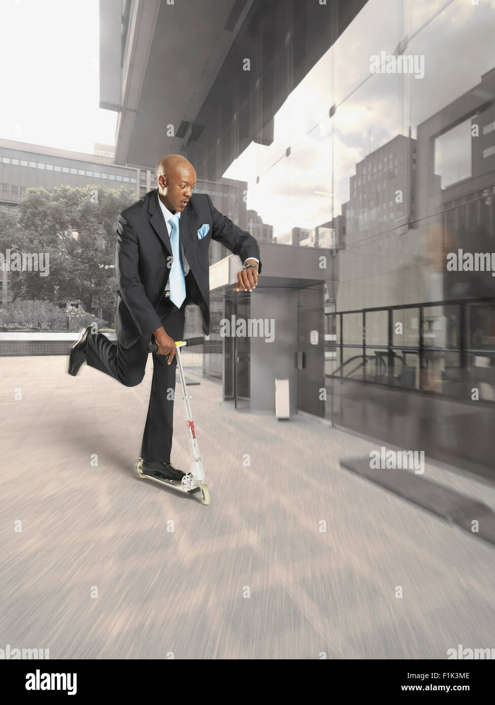 Man looking watch rushing work hi-res stock photography and images - Alamy