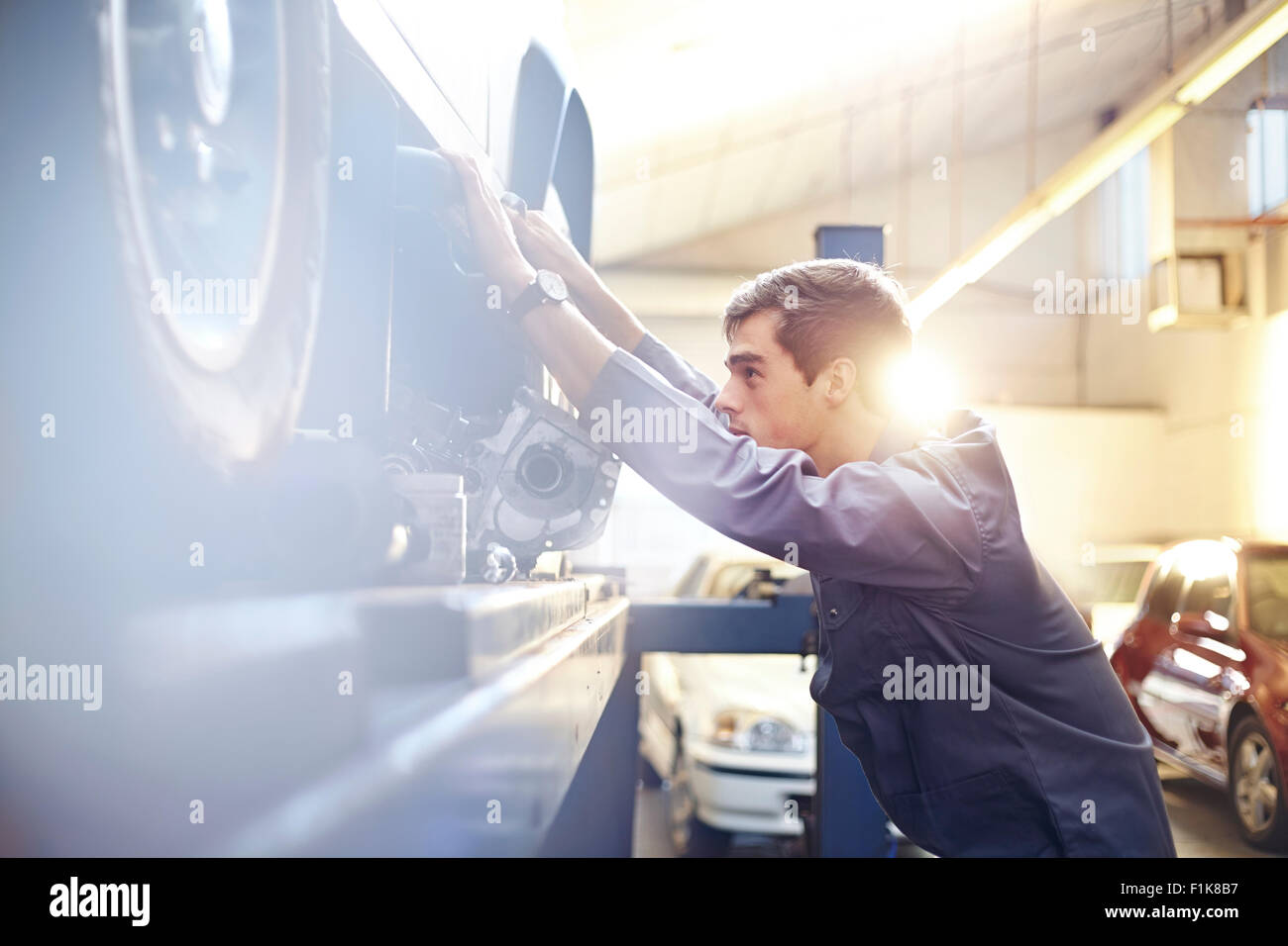 Mechanic working on car hi-res stock photography and images - Alamy