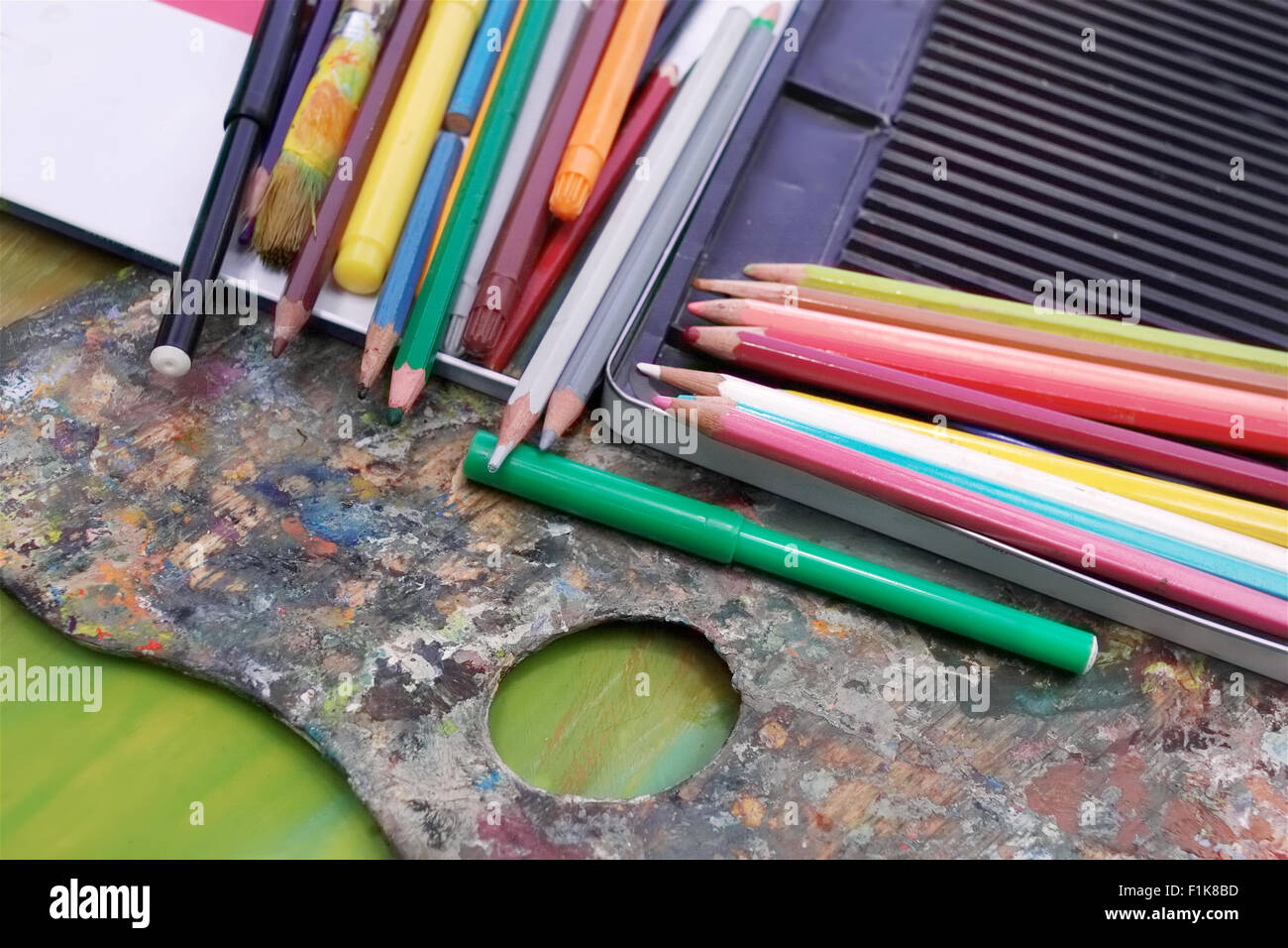 Overhead palette hi-res stock photography and images - Alamy