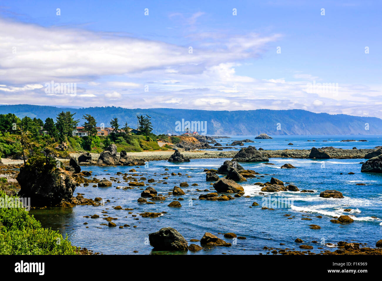 View of the Pacific coast in the upper northwestern part of California ...