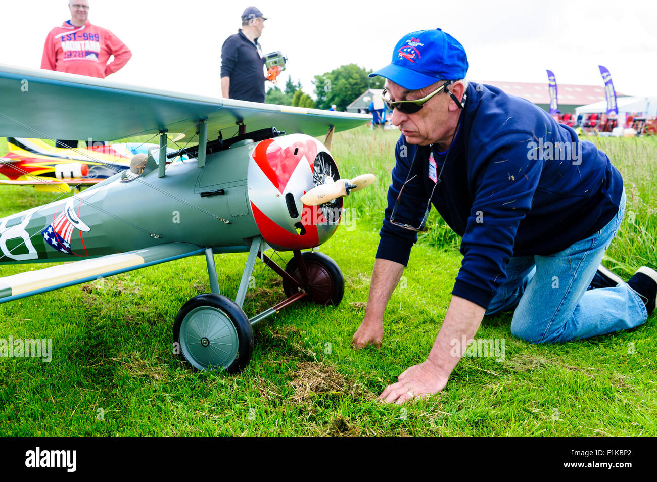 Enthusiasts preparing to fly large model aircraft at Strathaven ...