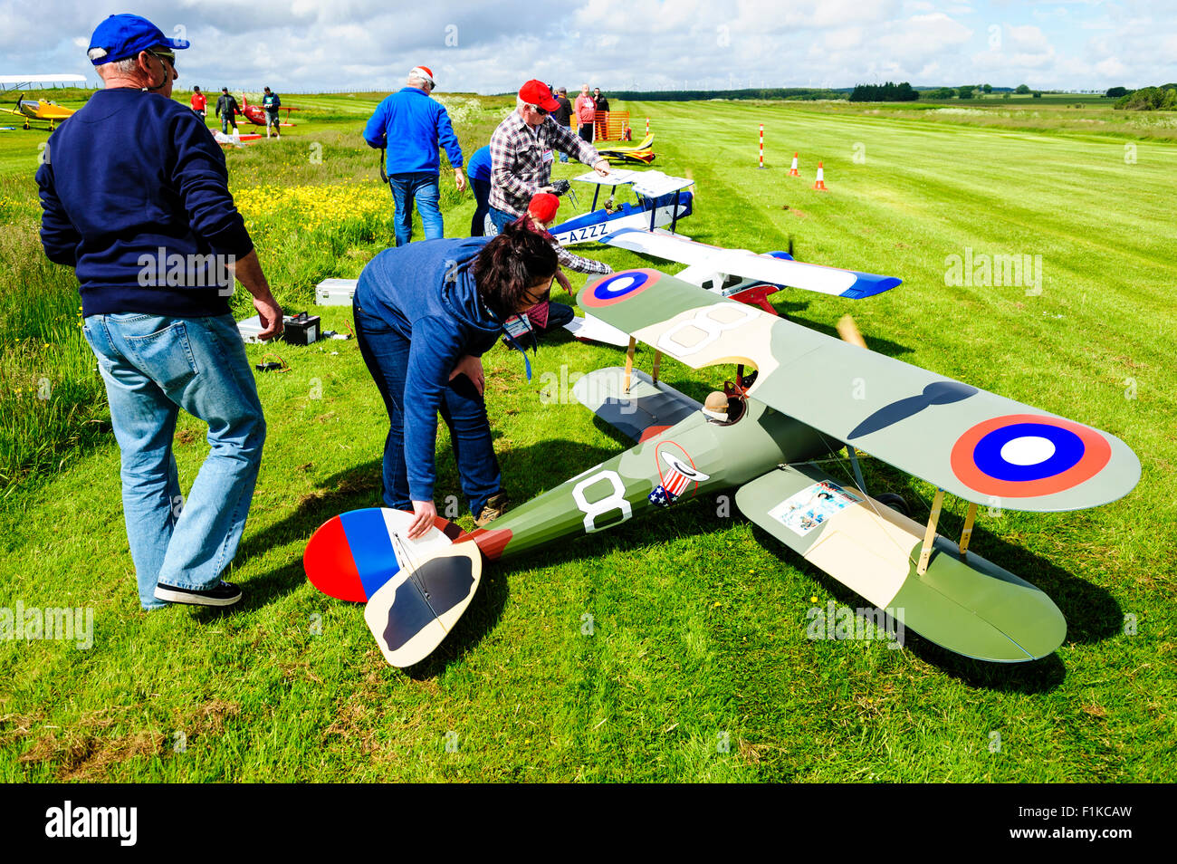 Enthusiasts preparing to fly large model aircraft at Strathaven ...