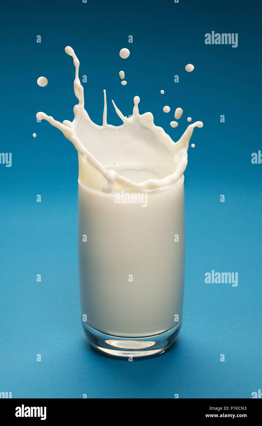 Milk splash hi-res stock photography and images - Alamy