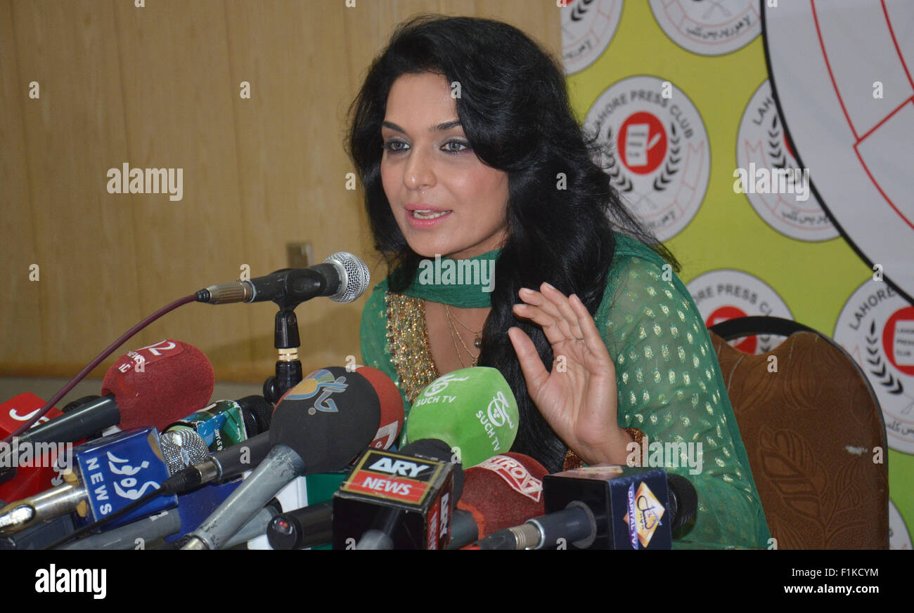 Famous pakistani film actress meera hi-res stock photography and images ...