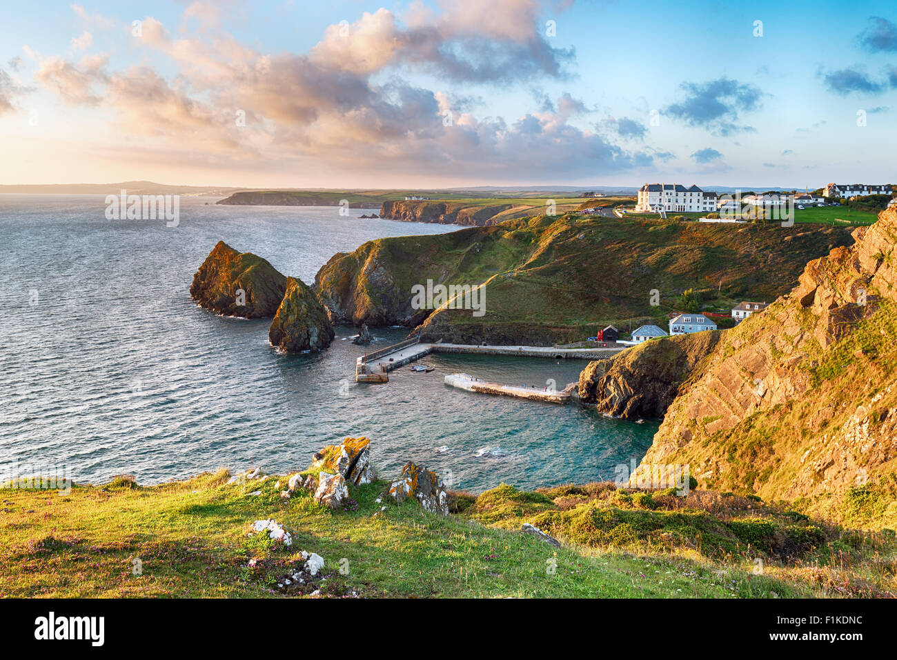 Mullion Cove Cornwall High Resolution Stock Photography and Images - Alamy