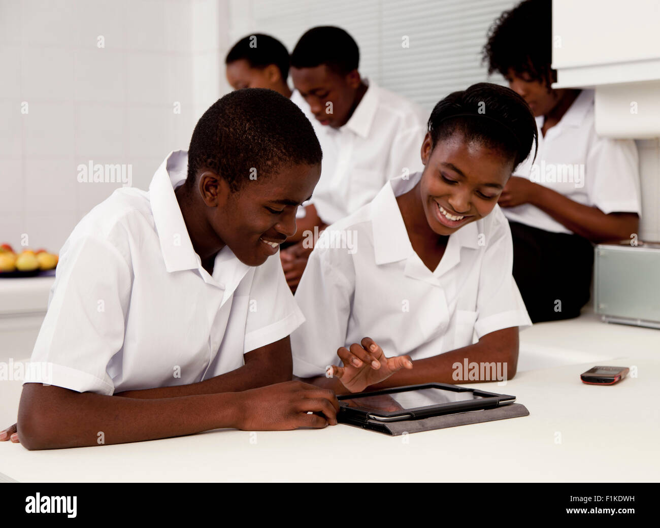 Students tablets african hi-res stock photography and images - Alamy