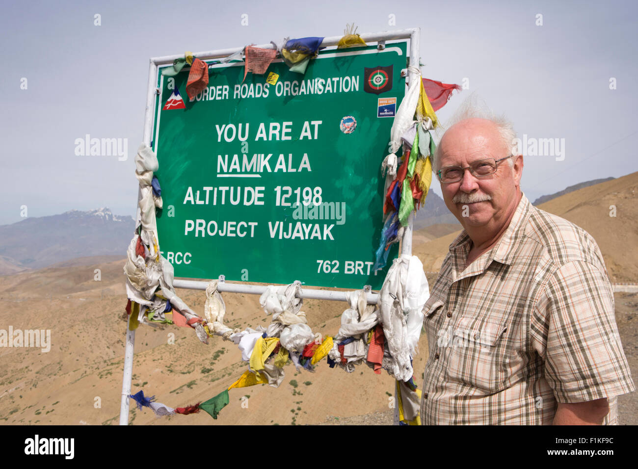 Man pass by pass hi-res stock photography and images - Alamy
