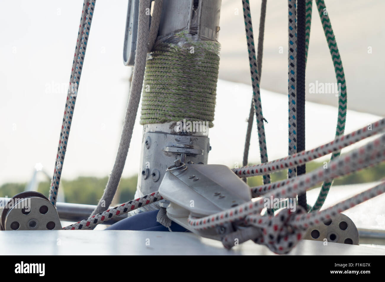 rope at the base of the mast yacht Stock Photo - Alamy