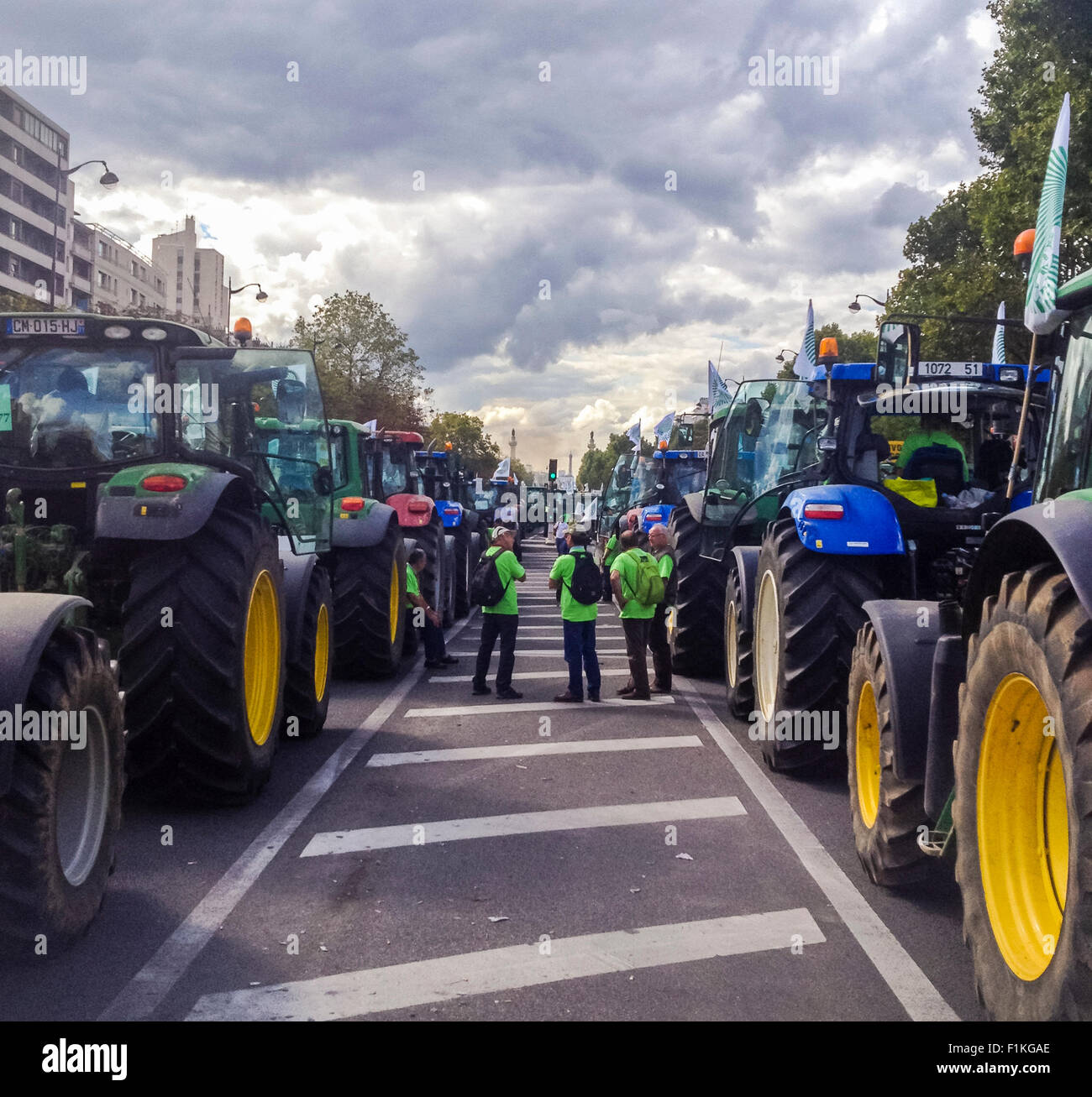 Farmers demonstrate hi-res stock photography and images - Alamy