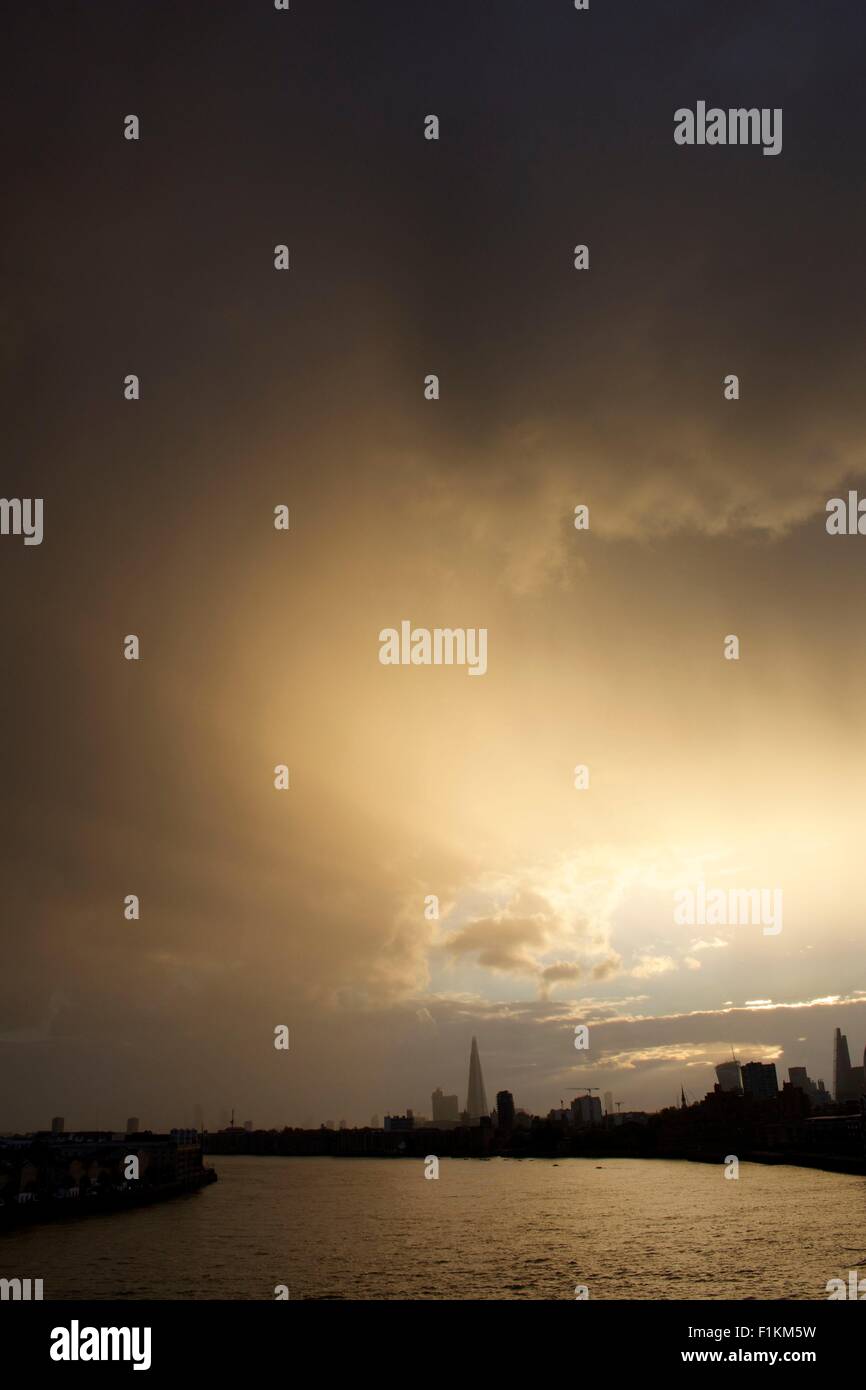 Rain storm uk hi-res stock photography and images - Alamy