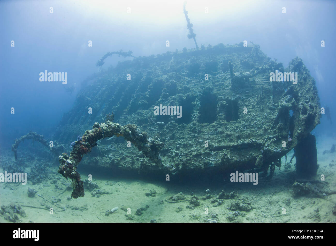 Underwater section of ship hi-res stock photography and images - Alamy