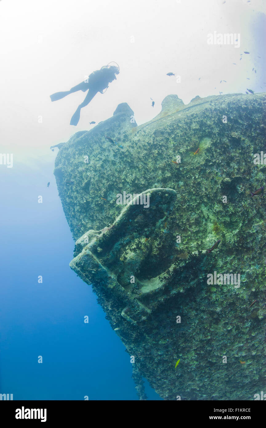 Underwater section of ship hi-res stock photography and images - Alamy