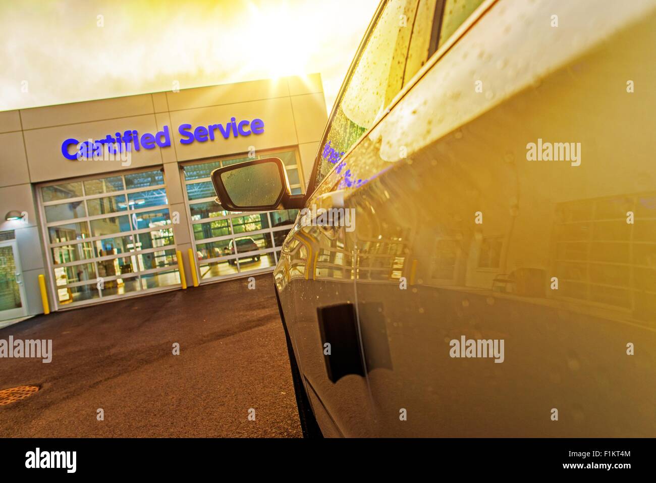 Auto center sign hi-res stock photography and images - Alamy