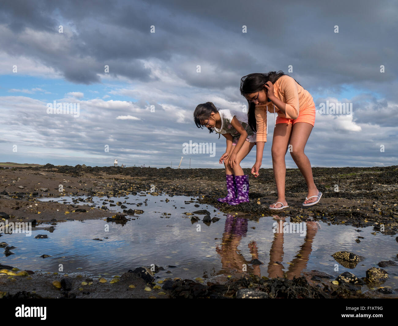 Kids in pool england hi-res stock photography and images - Alamy