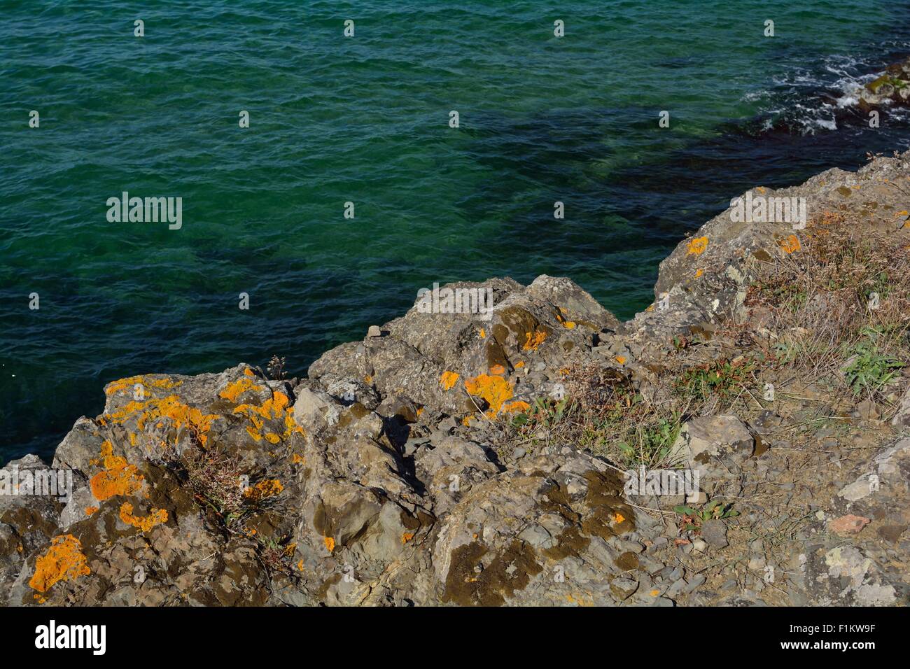 Coastal rock hi-res stock photography and images - Alamy