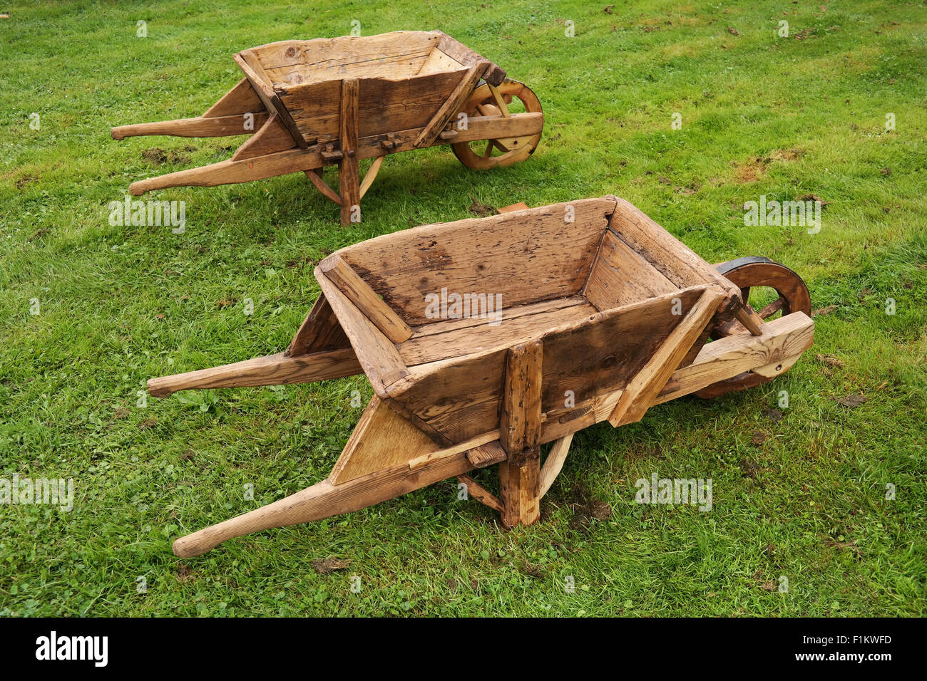 Wheelbarrow with garbage hi-res stock photography and images - Alamy