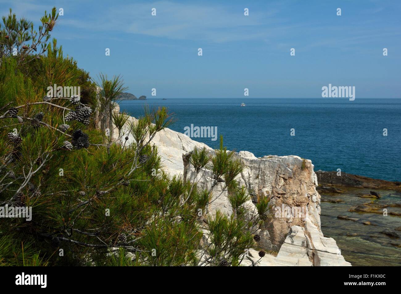 White marble cliff on Thassos Island,Greece Stock Photo - Alamy