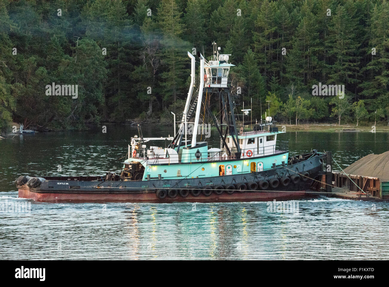 Transporting barge hi-res stock photography and images - Alamy