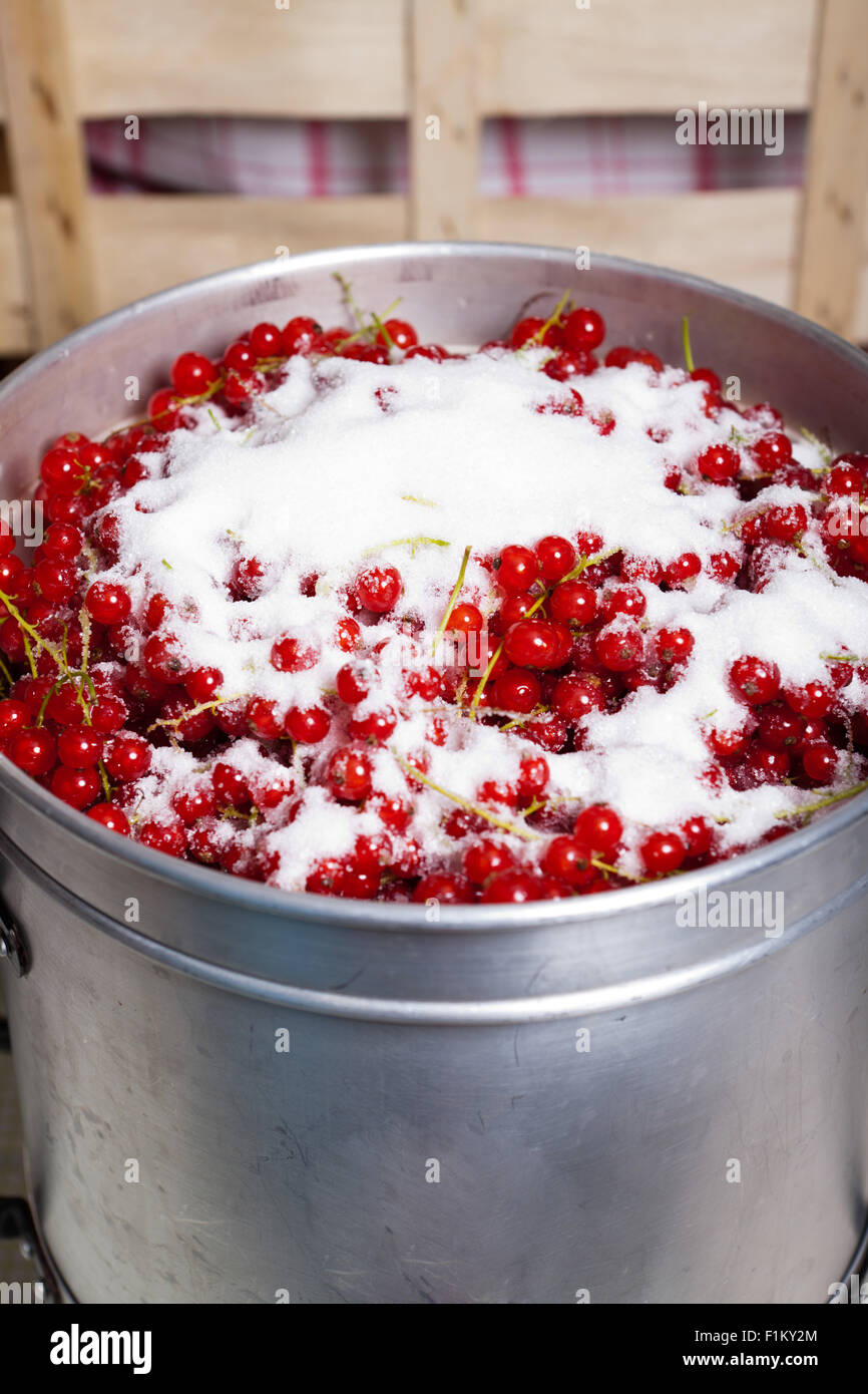 Red sugar syrup hi-res stock photography and images - Alamy