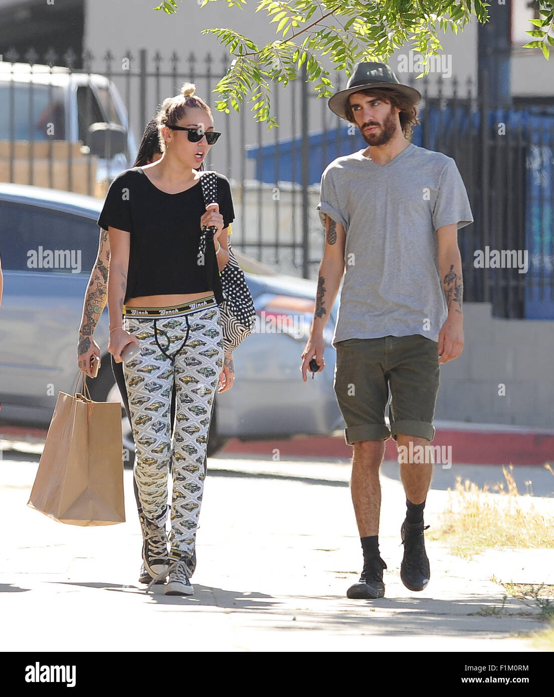 Miley Cyrus spotted leaving a Mexican restaurant in Studio City with ...