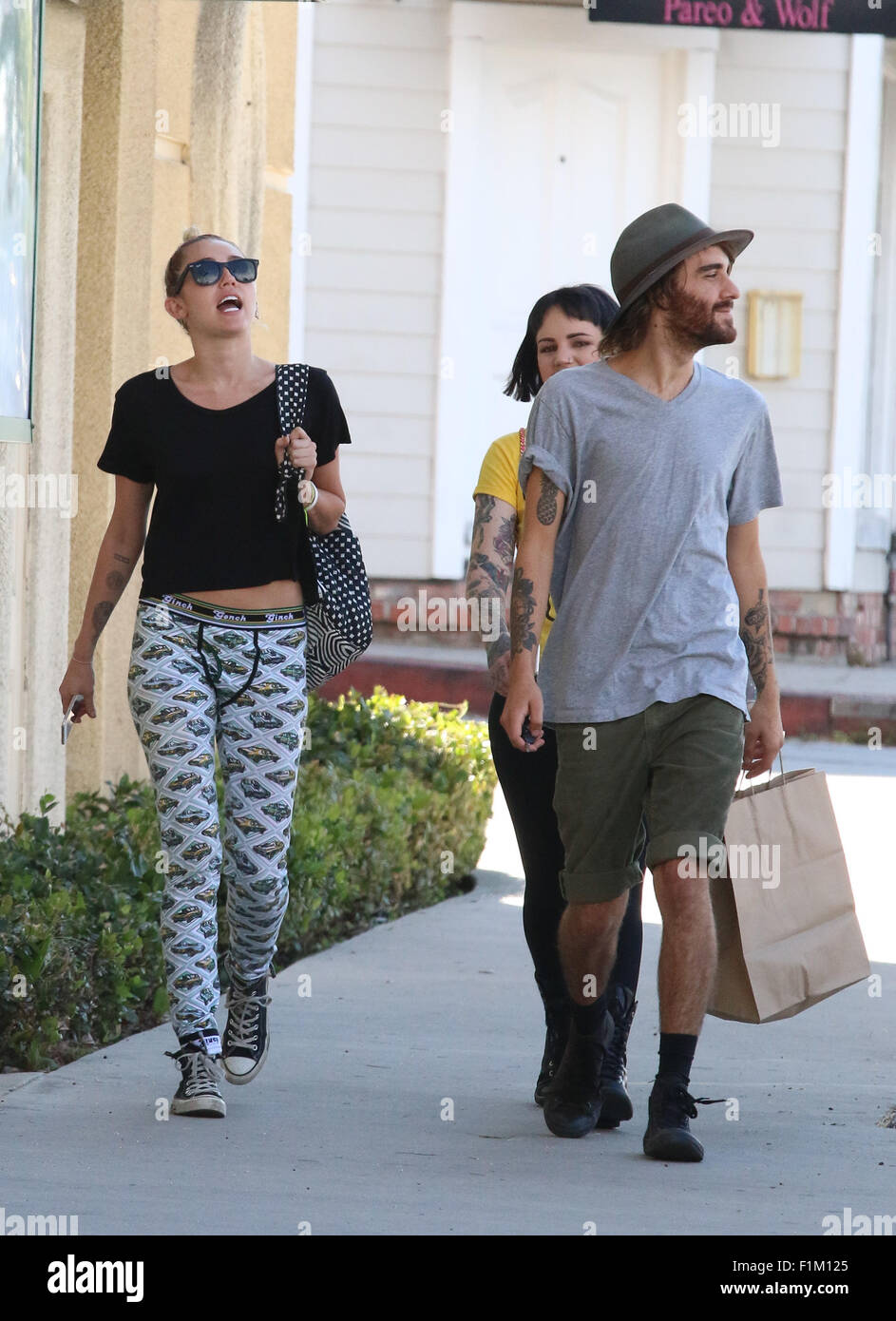 Miley Cyrus spotted leaving a Mexican restaurant in Studio City with ...
