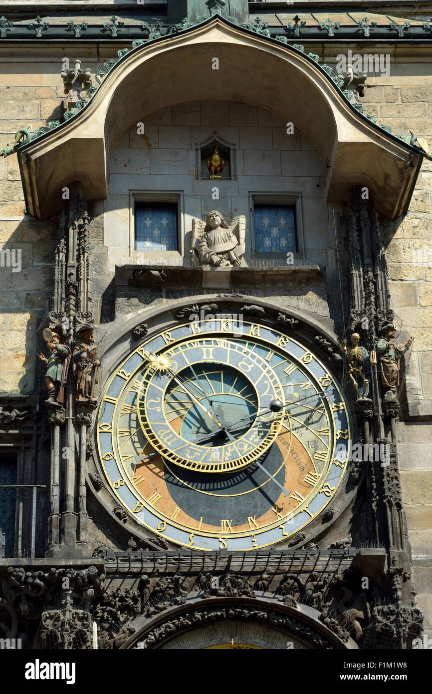 Town clock town hall hi-res stock photography and images - Alamy