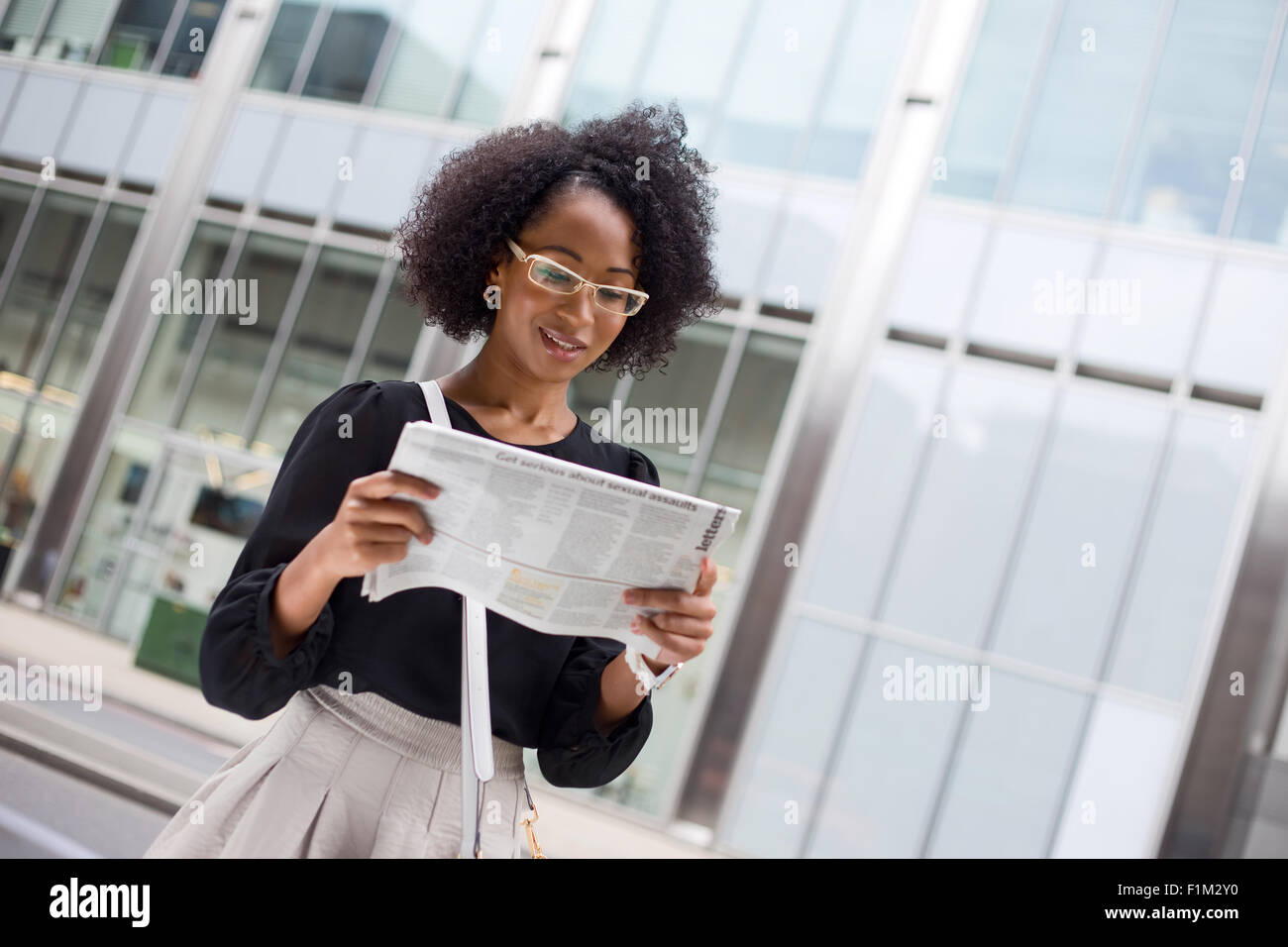 Daily worker newspaper hi-res stock photography and images - Alamy