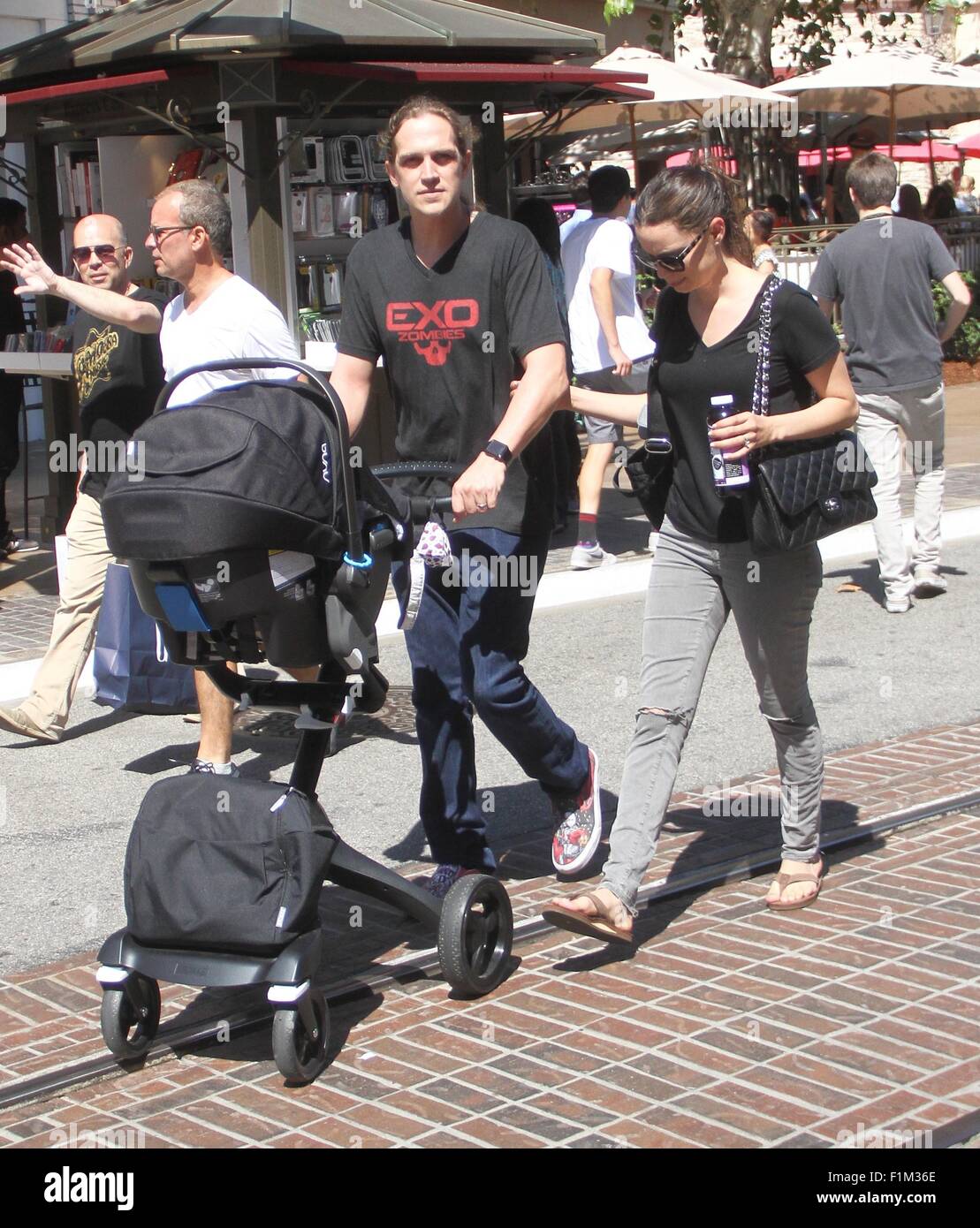 Jason Mewes takes his wife Jordan Monsanto and their daughter Logan Lee ...