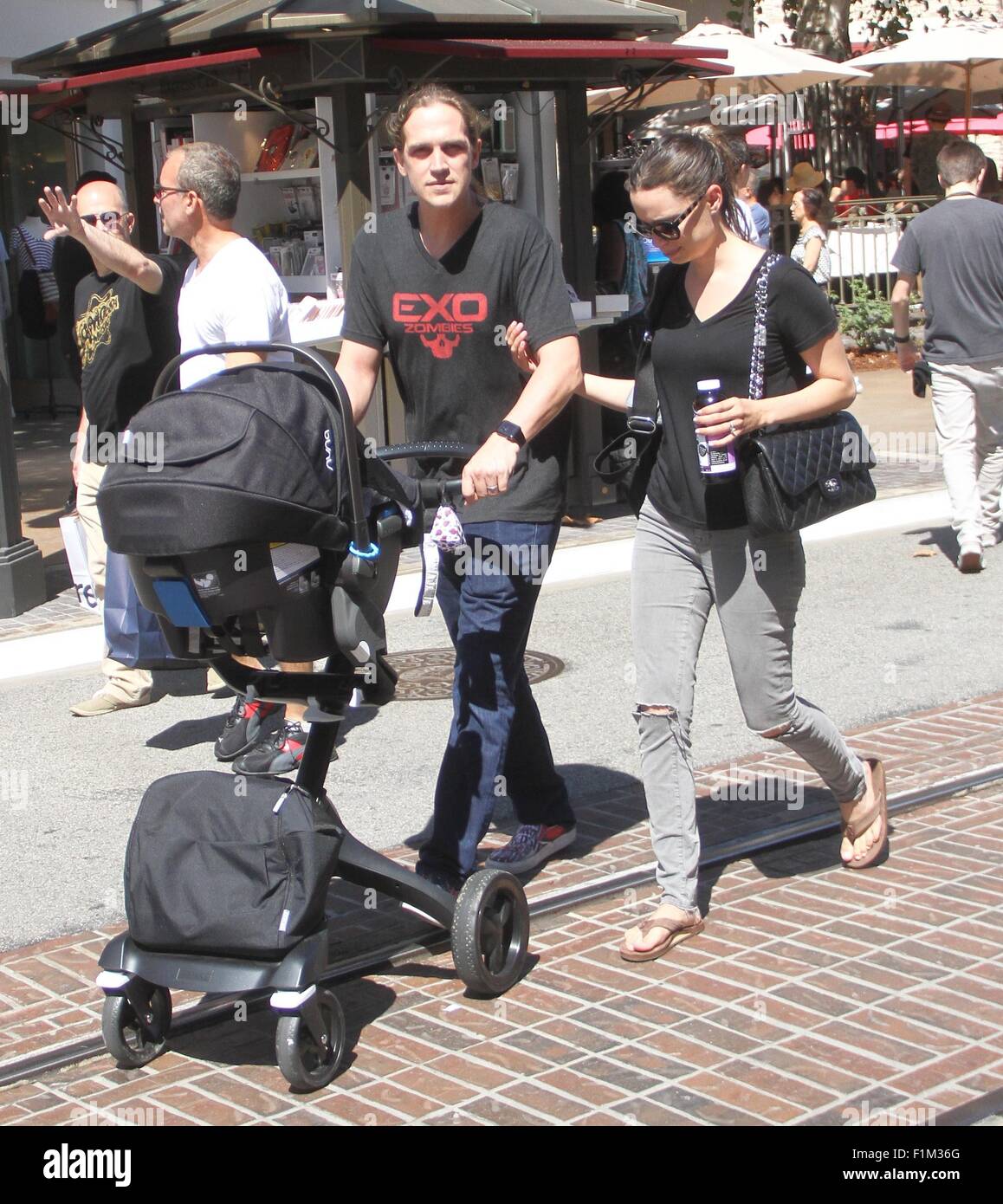 Jason Mewes takes his wife Jordan Monsanto and their daughter Logan Lee ...