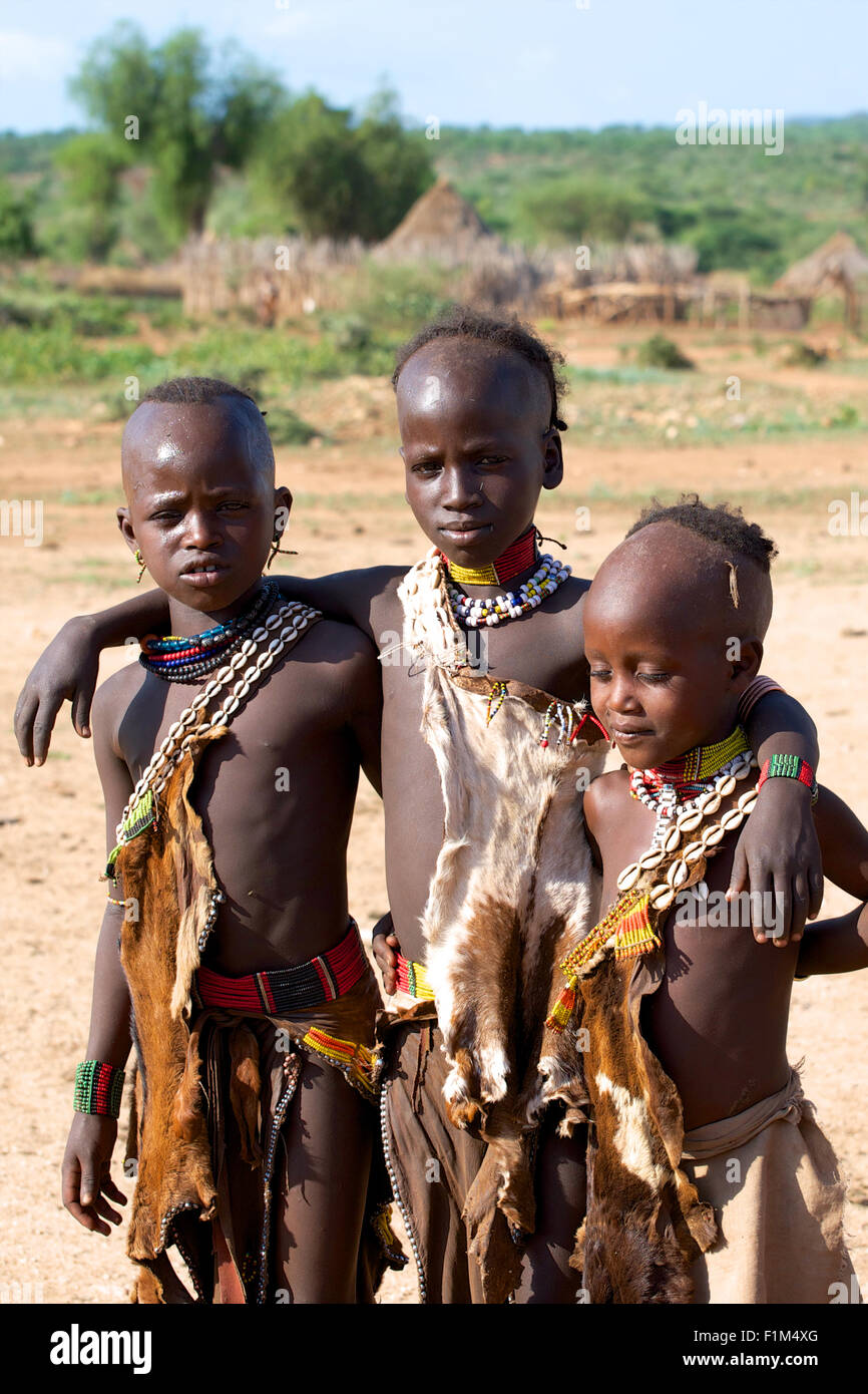 Africa ethiopia indigenous tribe vanishing culture hi-res stock ...