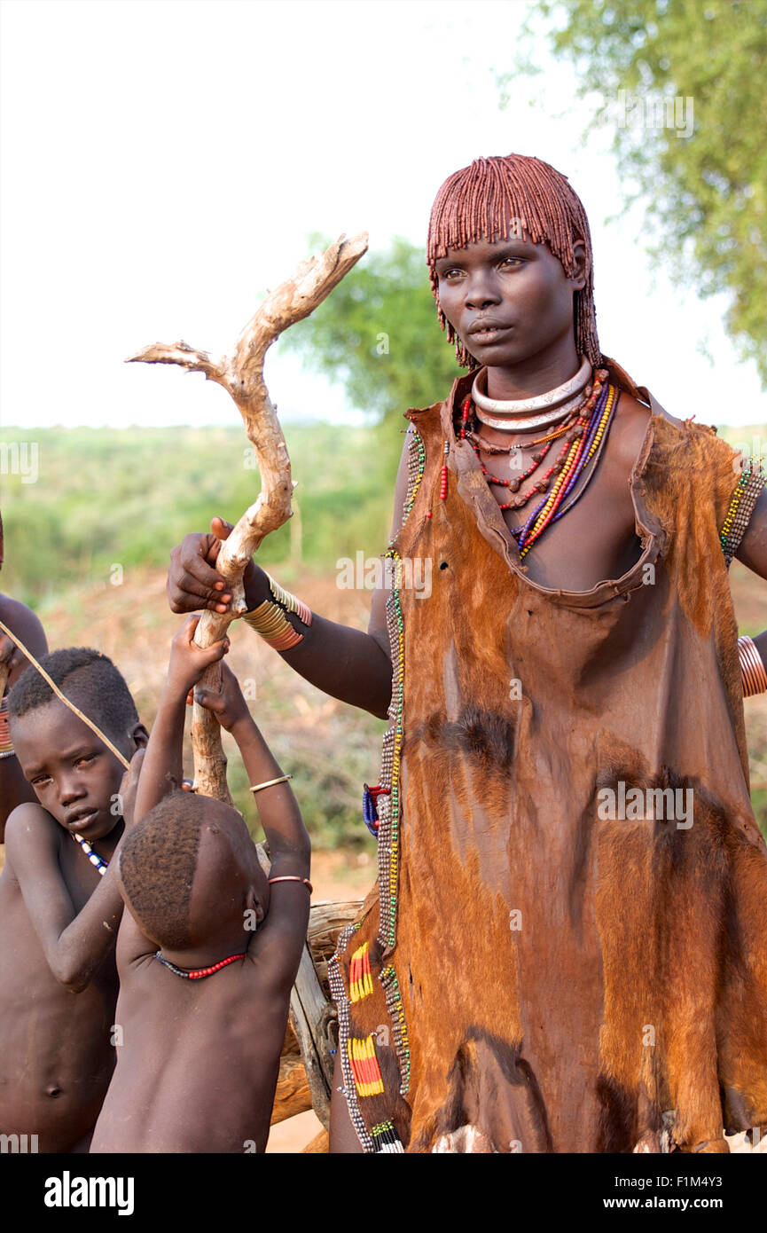 Africa traditional engineering river hi-res stock photography and ...
