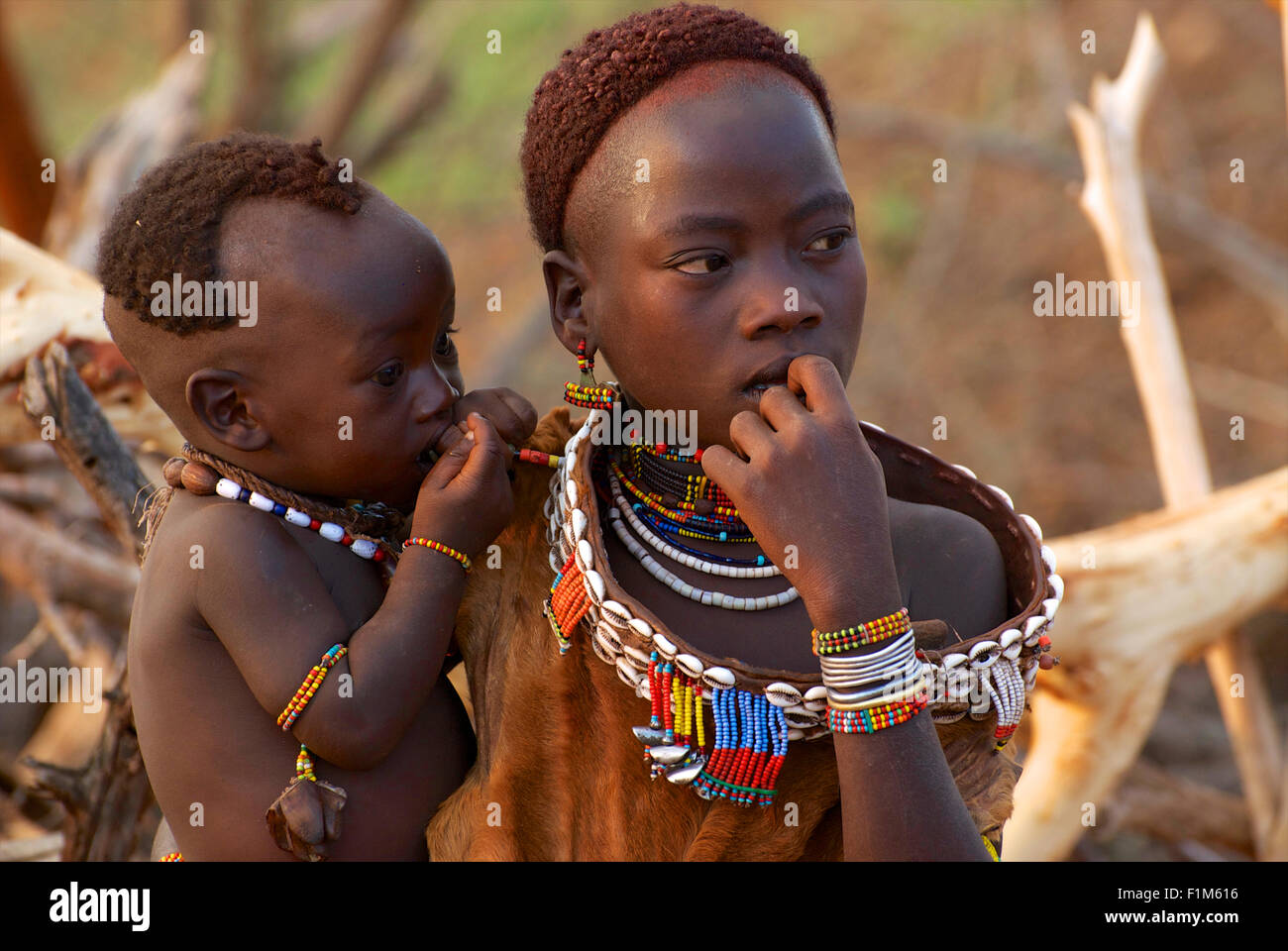 Indigenous beading hi-res stock photography and images - Alamy