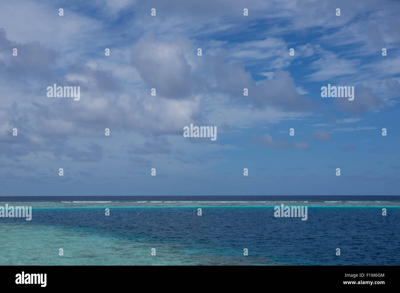 Horizon over the indian ocean hi-res stock photography and images - Alamy