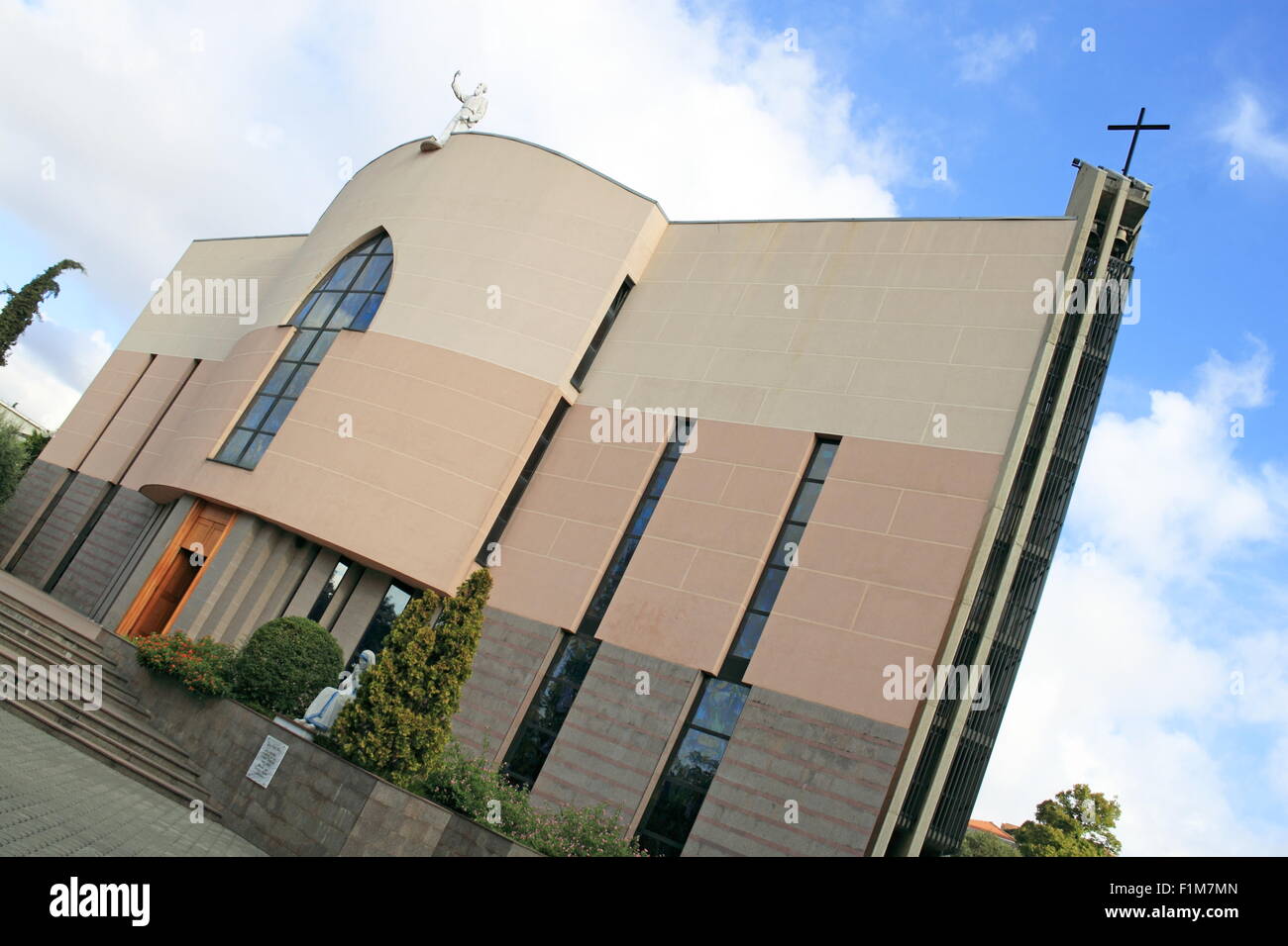 Bulevardi zhan dark hi-res stock photography and images - Alamy