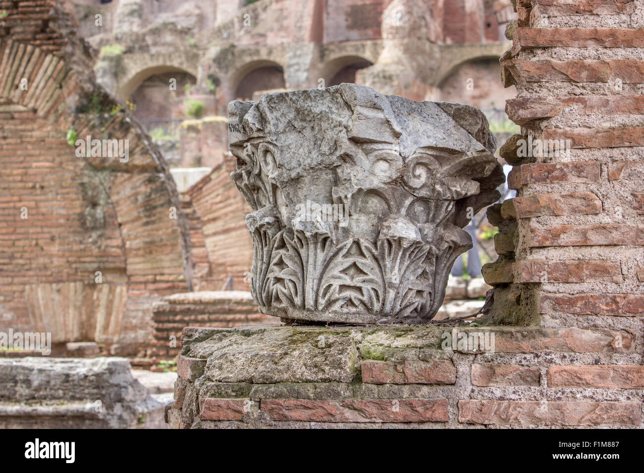 Roman column hi-res stock photography and images - Alamy