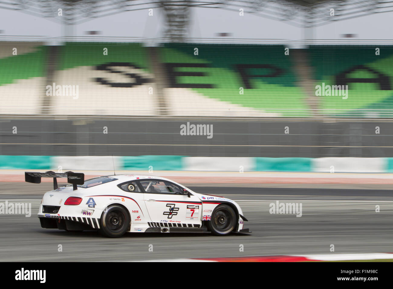 Bentley continental gt3 race car hi-res stock photography and images ...