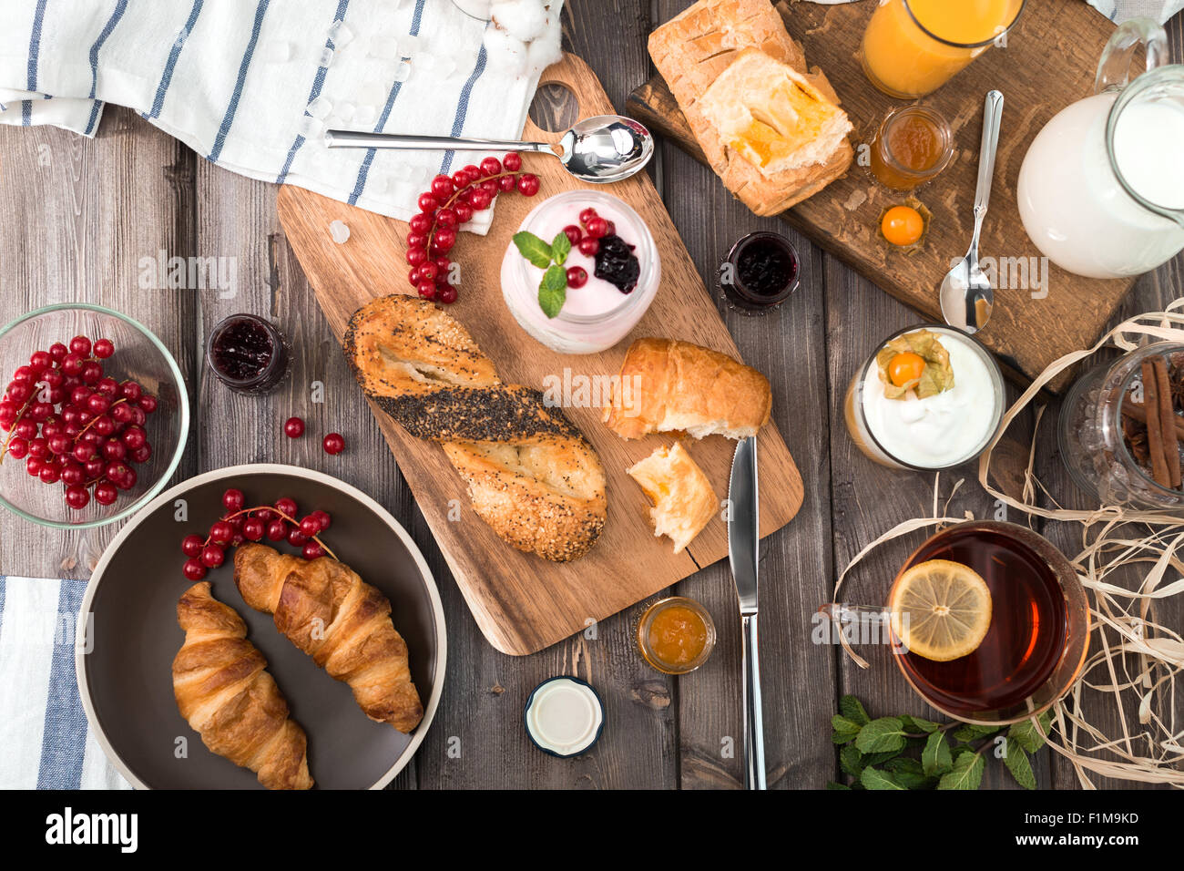 the fresh breakfast Stock Photo - Alamy