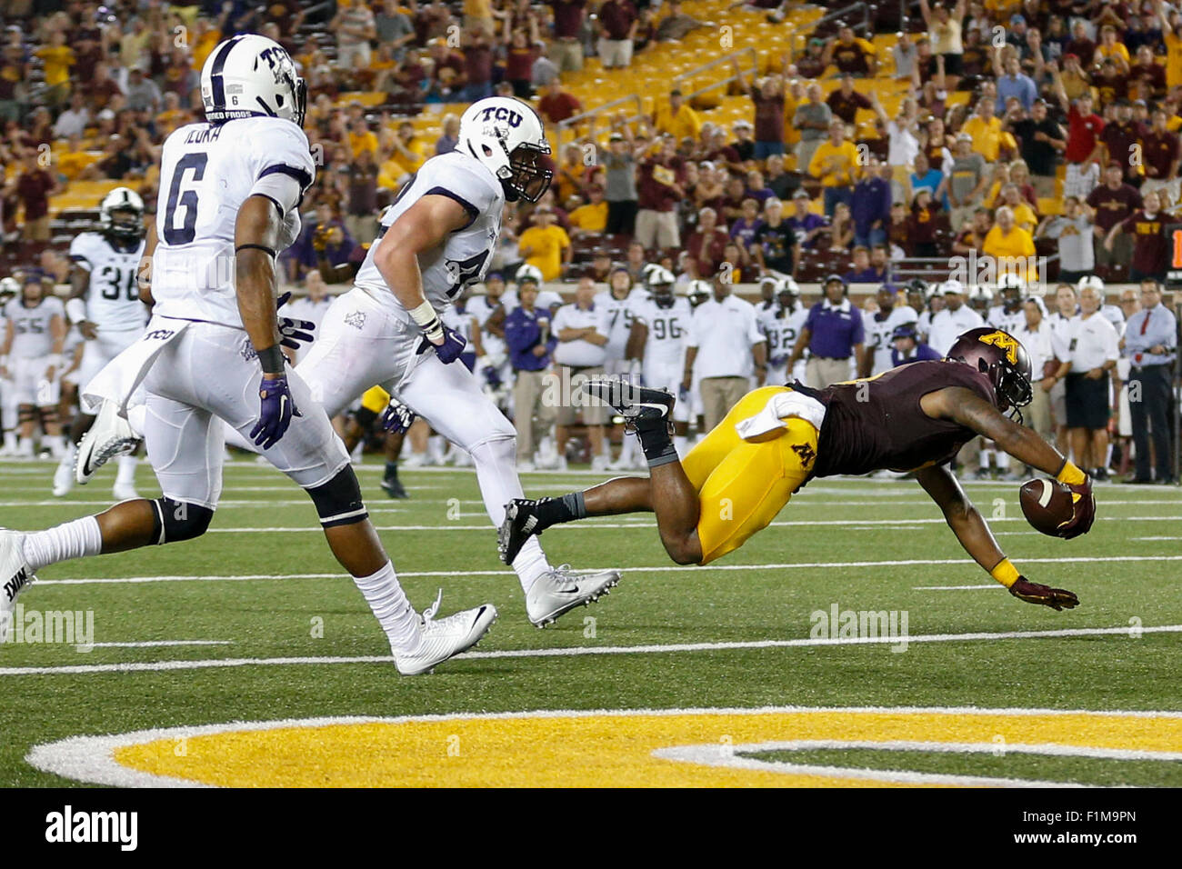 September 3, 2015: Minnesota Golden Gophers wide receiver KJ Maye (1 ...