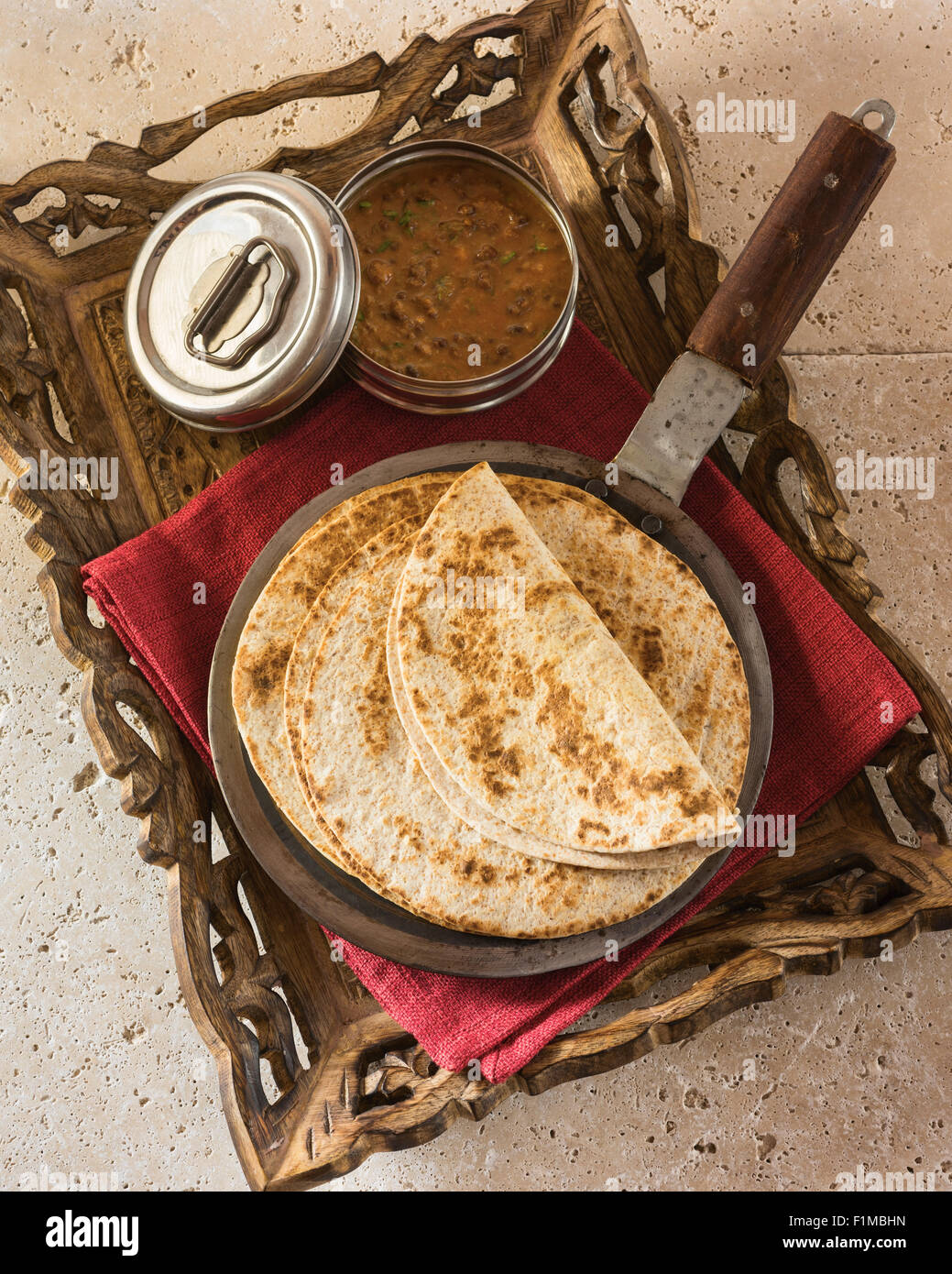 Chapatis and dhal. Food India Stock Photo - Alamy