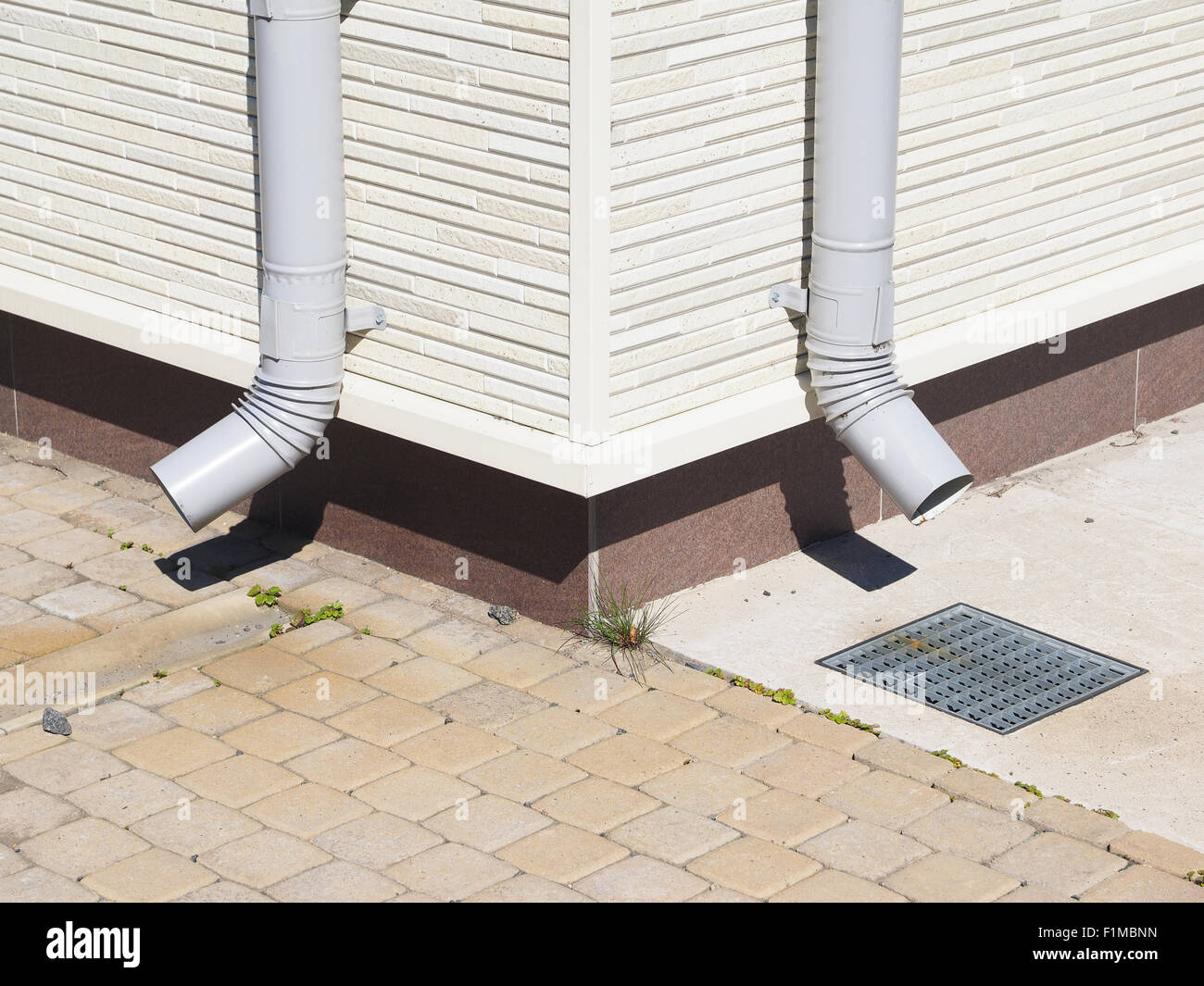Rainwater pipe hi-res stock photography and images - Alamy