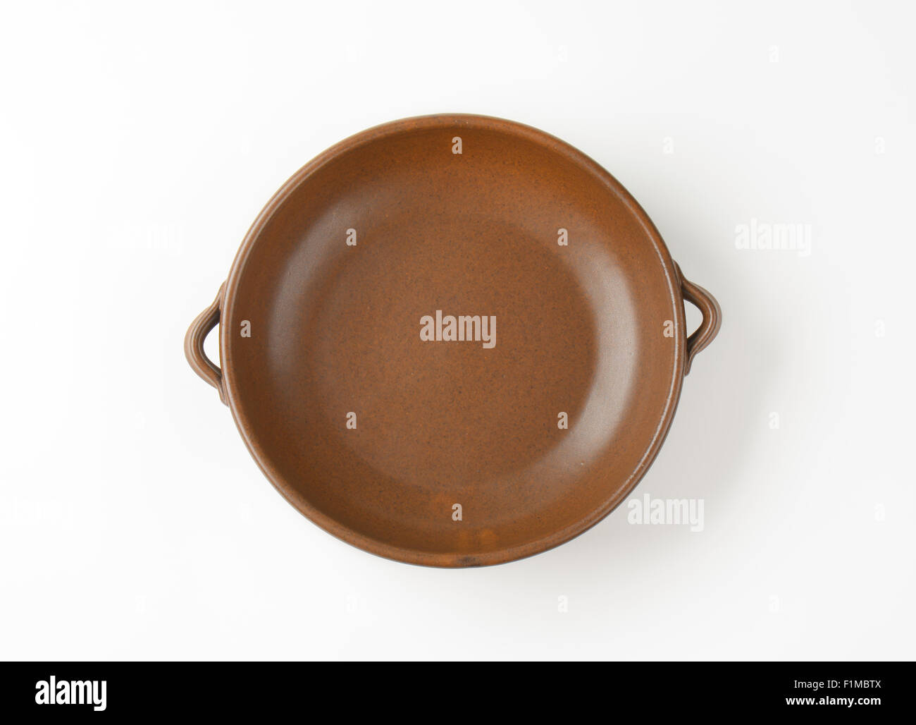 empty casserole dish on white background Stock Photo - Alamy