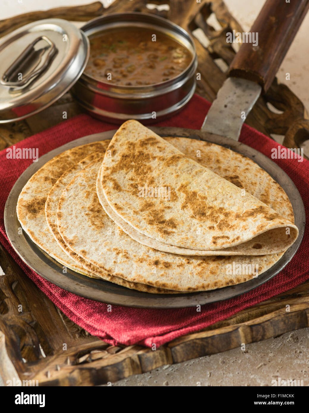 Chapatis and dhal. Food India Stock Photo - Alamy