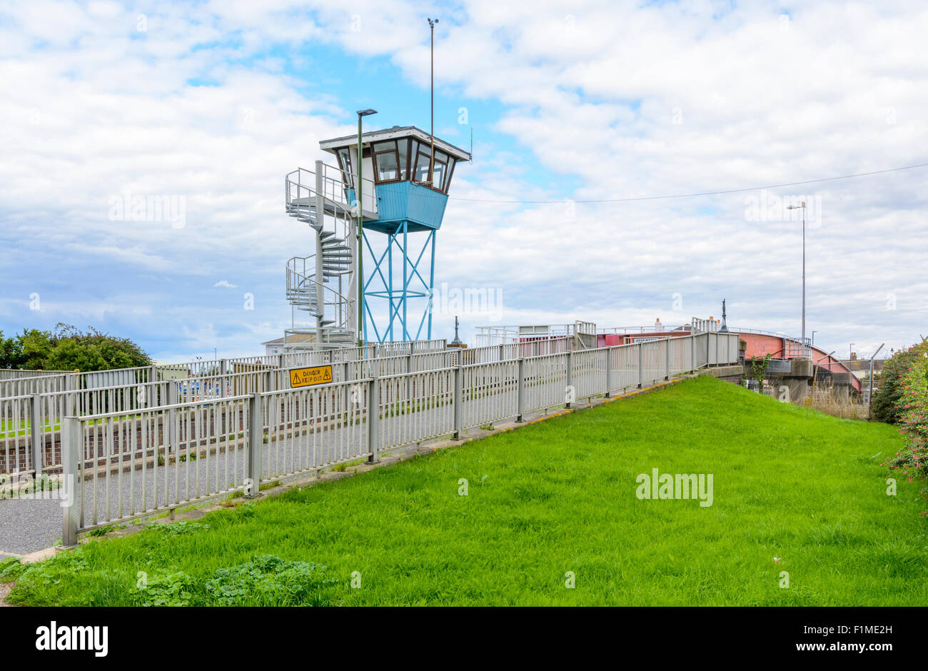 Retractable Bridge High Resolution Stock Photography and Images - Alamy