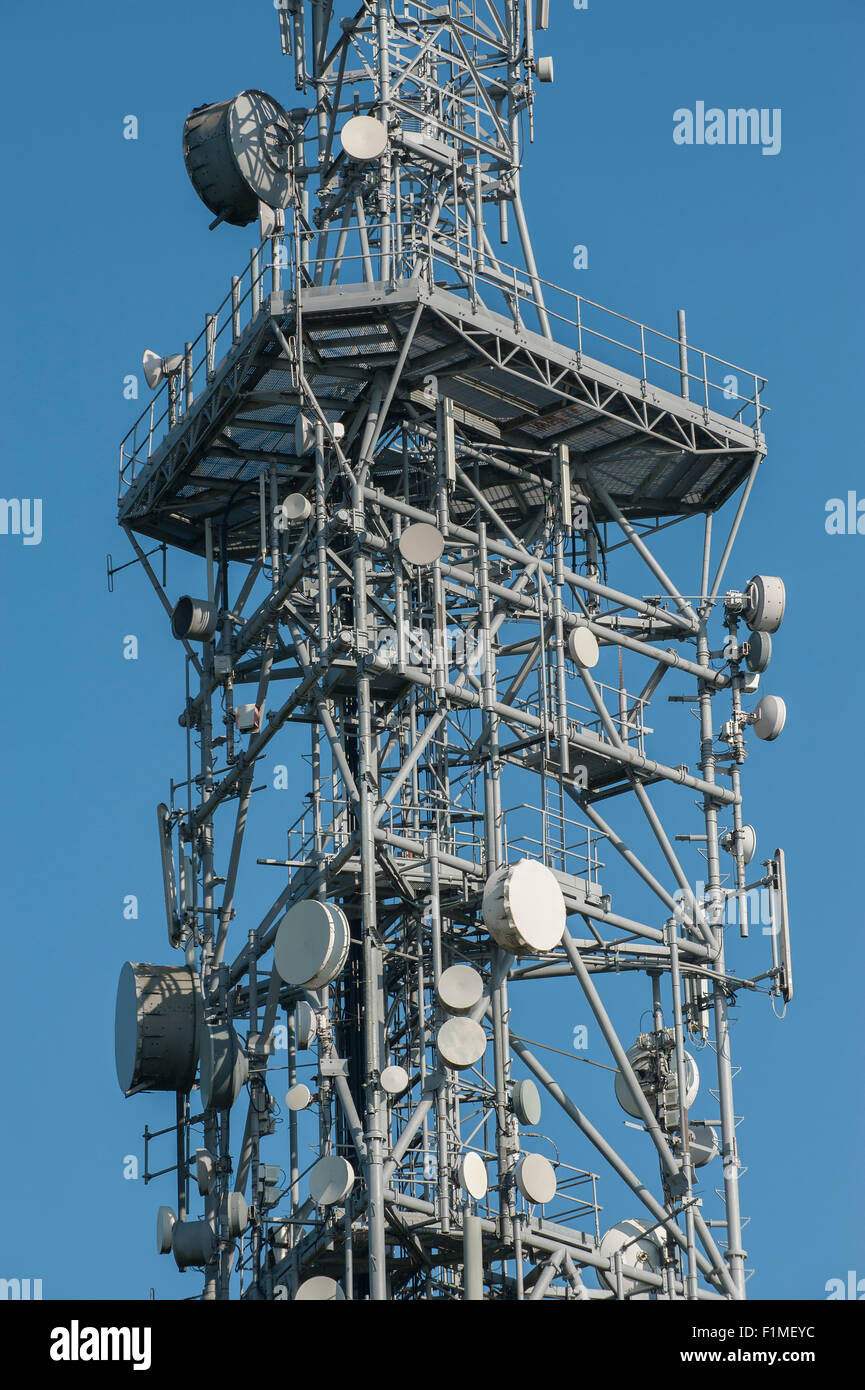 Microwave antenna tower hi-res stock photography and images - Alamy