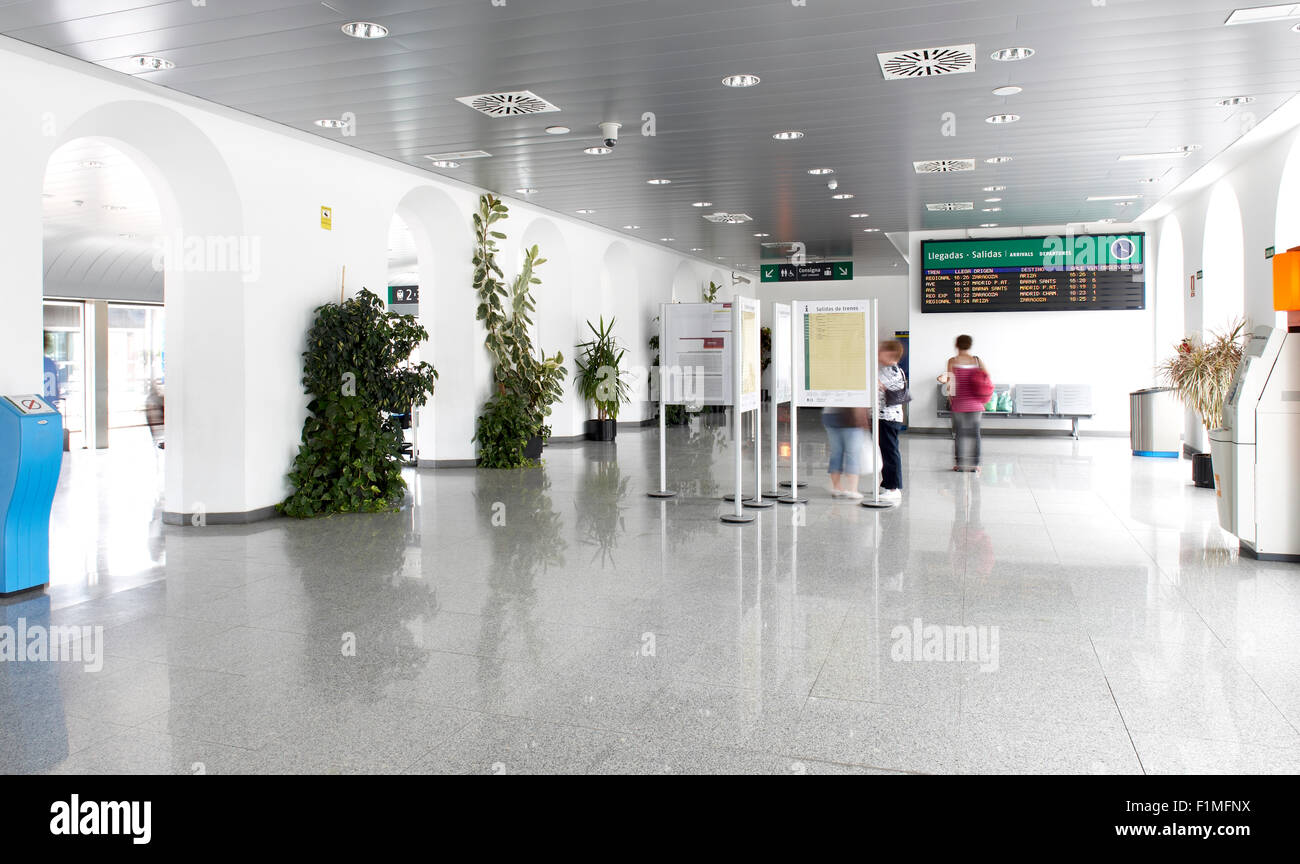 Corridor subway seating hi-res stock photography and images - Alamy