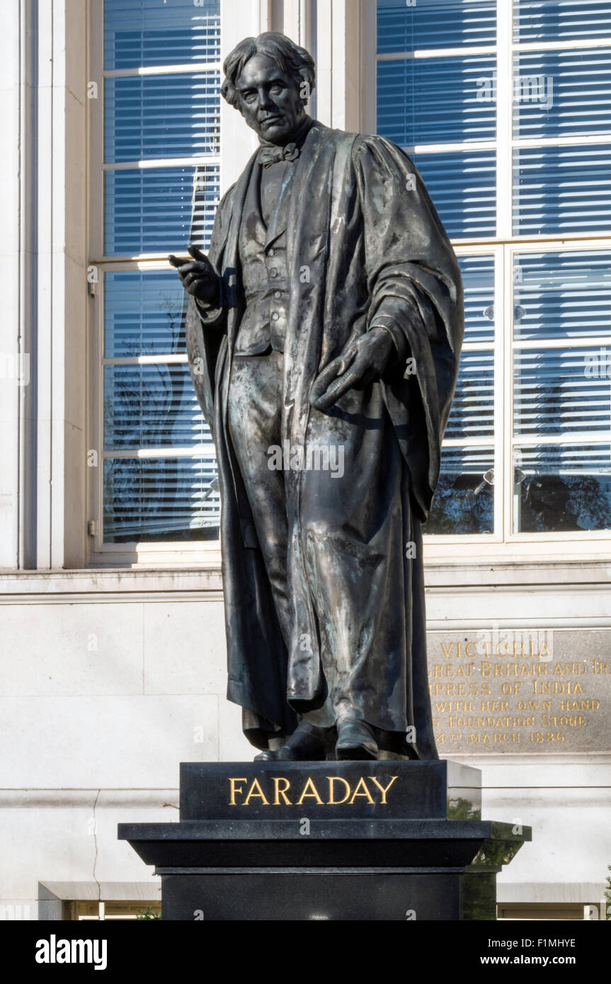 Faraday statue hi-res stock photography and images - Alamy