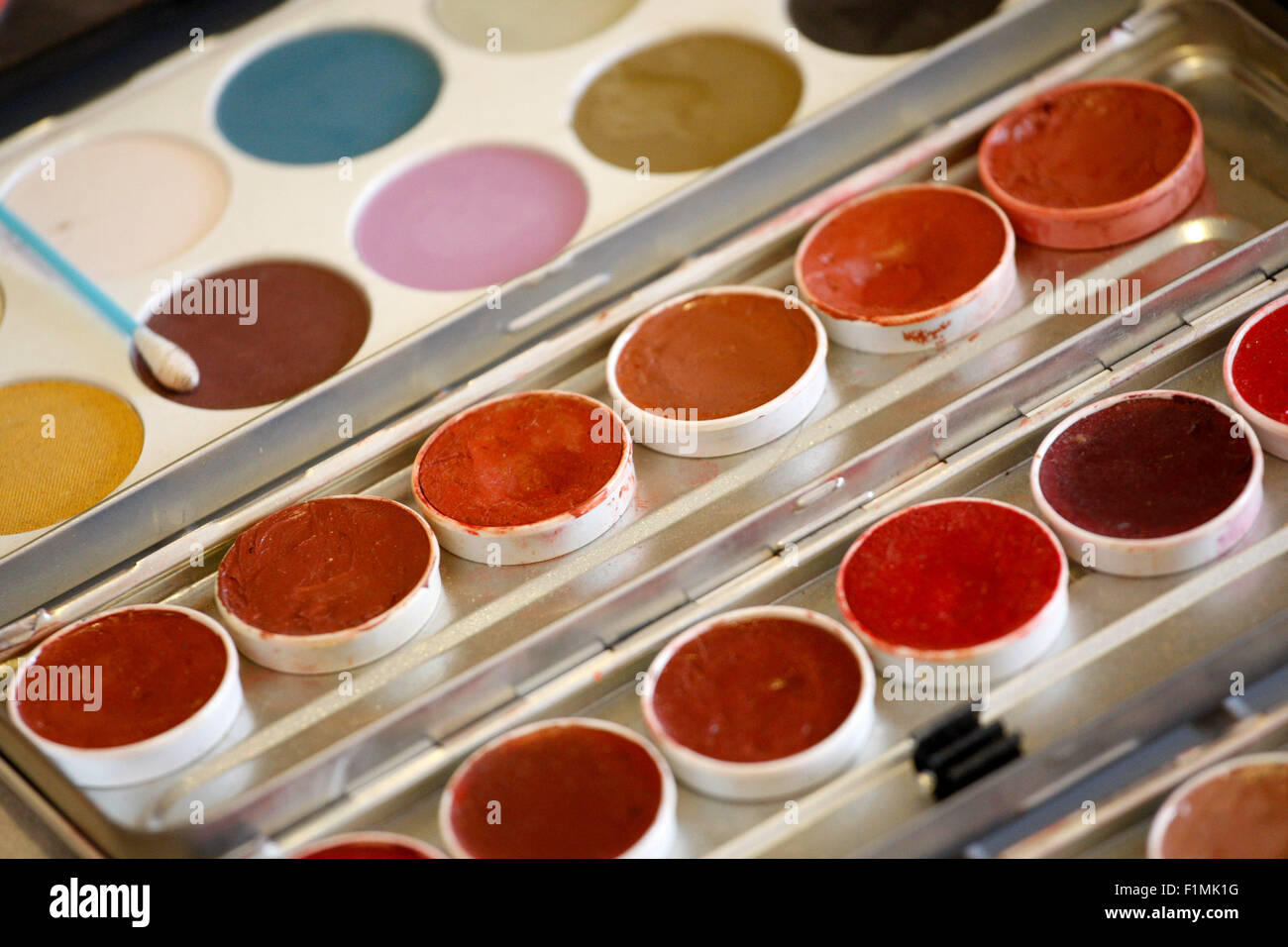 Palette of make up colors Stock Photo - Alamy