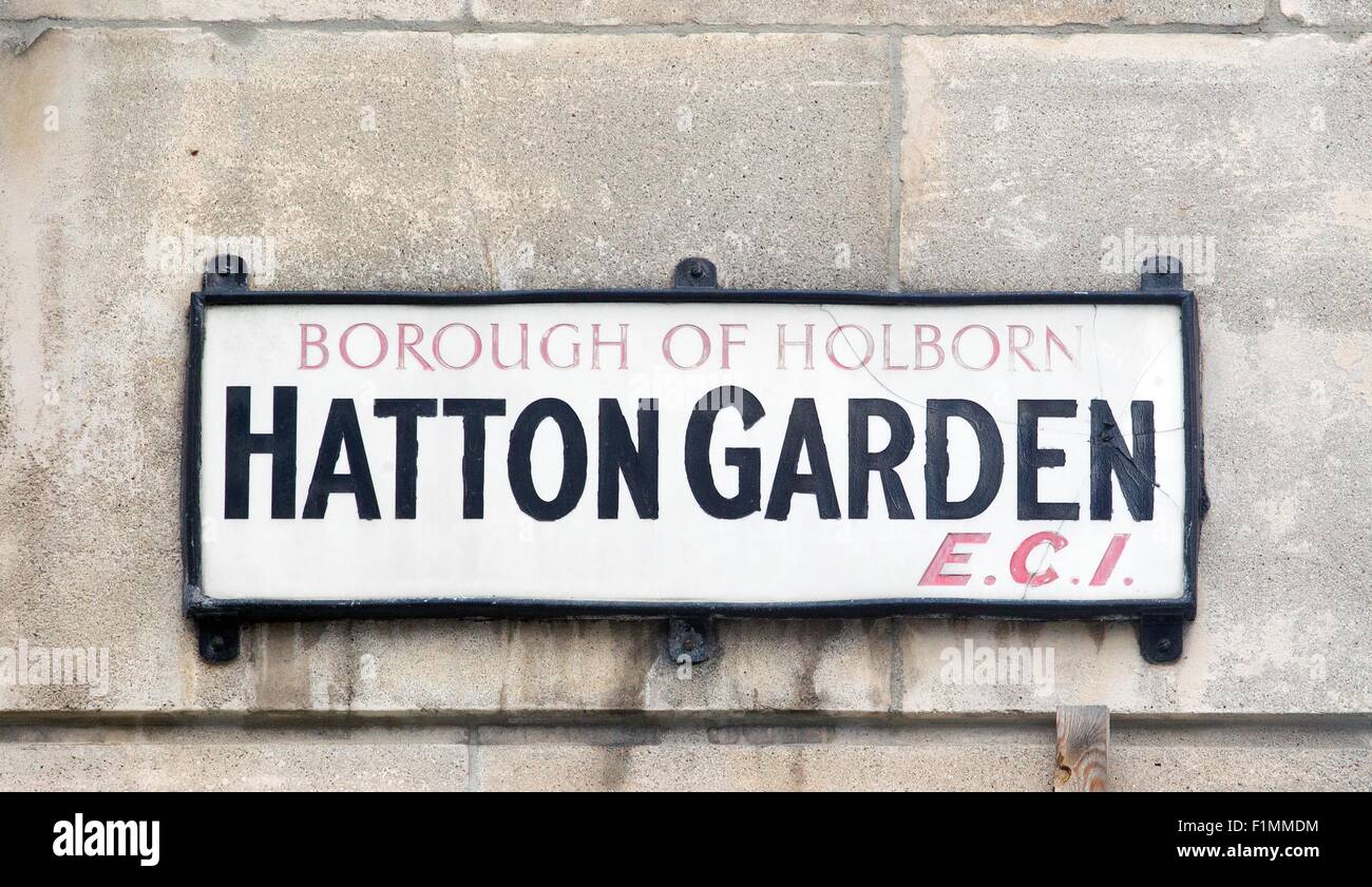 General View GV of Hatton Garden street sign, EC1 Stock Photo - Alamy