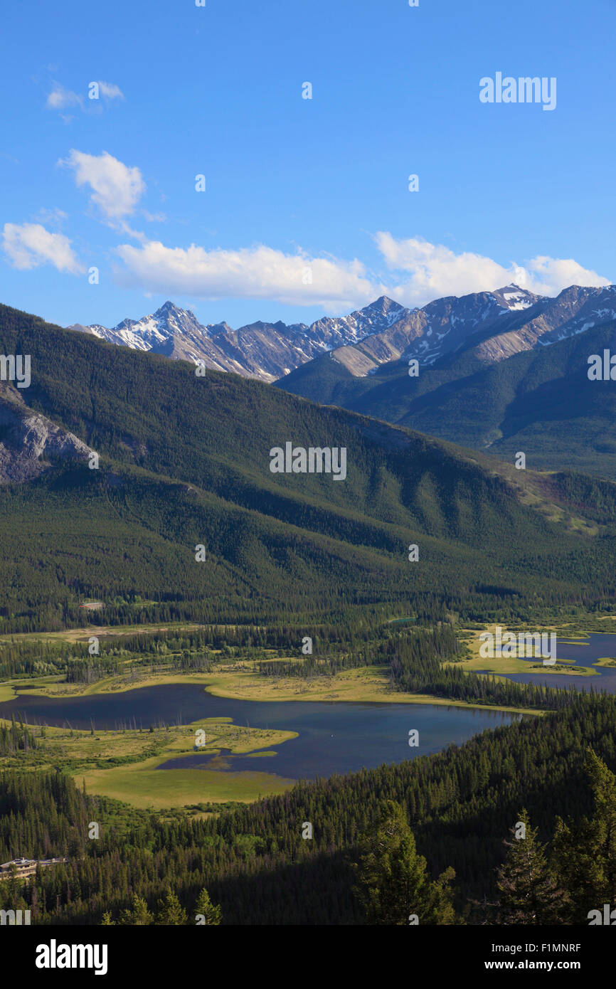 Canada, Alberta, Banff National Park, Vermilion Lakes, Sundance Range ...